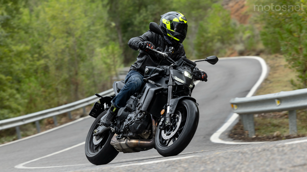 Probamos la nueva Yamaha MT-09 Y-AMT con cambio "automático" | Noticias ...