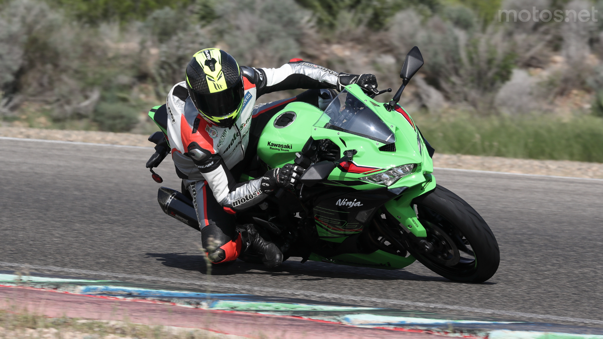 Probamos la esperada Kawasaki ZX-4RR en Calafat | Noticias motos.net