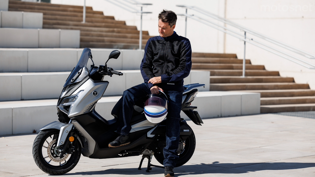 Probamos el nuevo Voge SR1 125 un scooter por menos de 3.000 ...